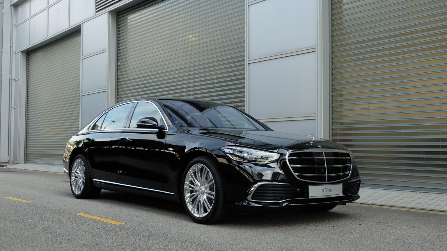 Mercedes-Benz S580e 2025 Dilancarkan di Malaysia dengan Harga RM733,888