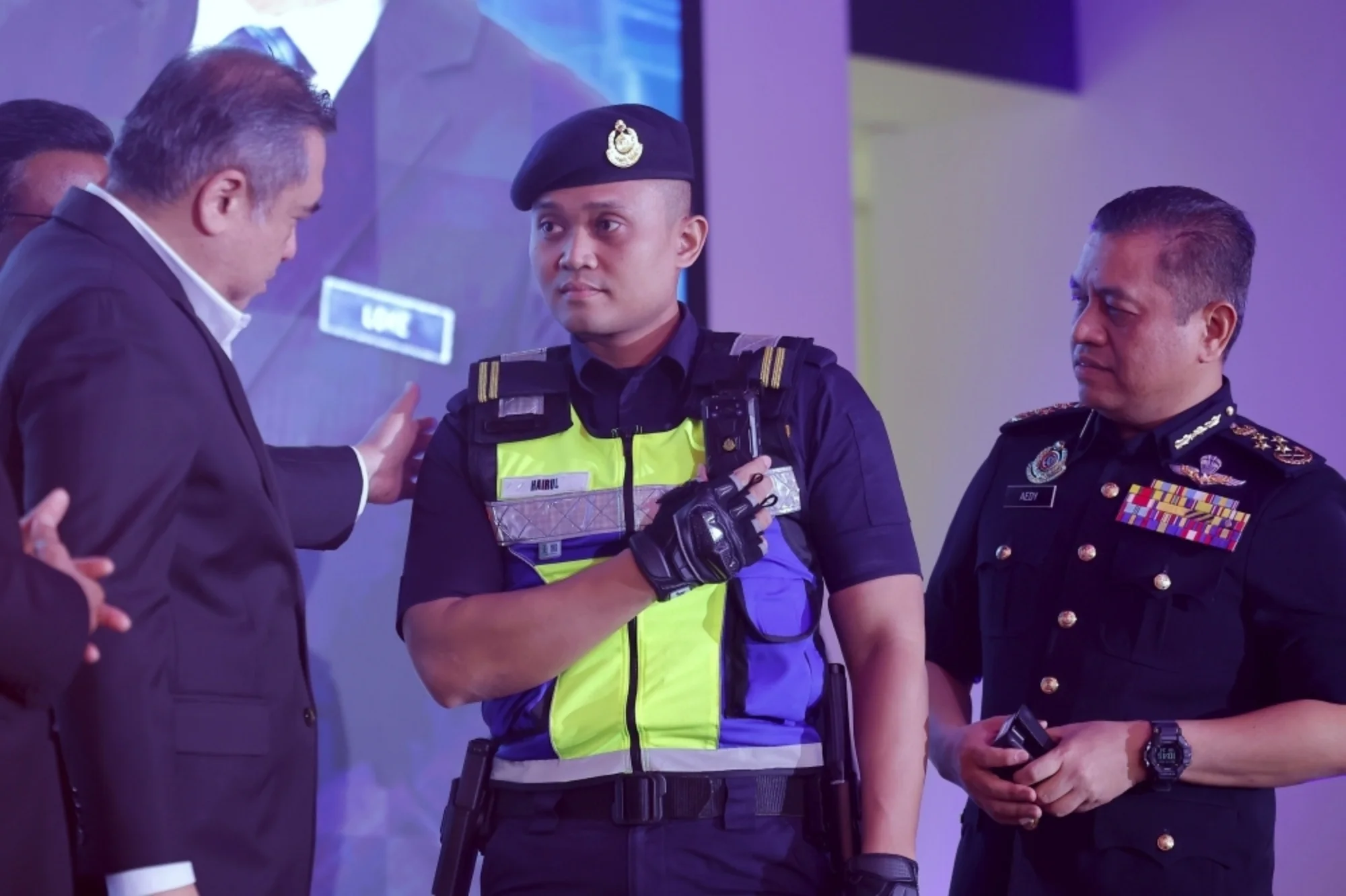 JPJ Selangor mula gunakan Kamera Badan ketika Operasi Penguatkuasaan